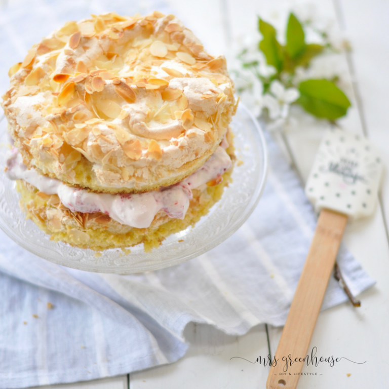 Rezept für eine leckere Himmelstorte mit Himbeeren und Baiser