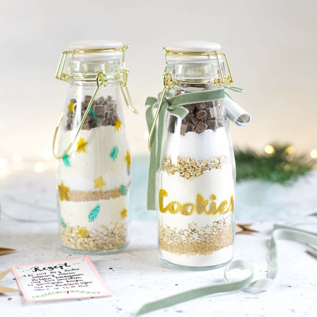 Backmischung im Glas für Weihanchtscookies