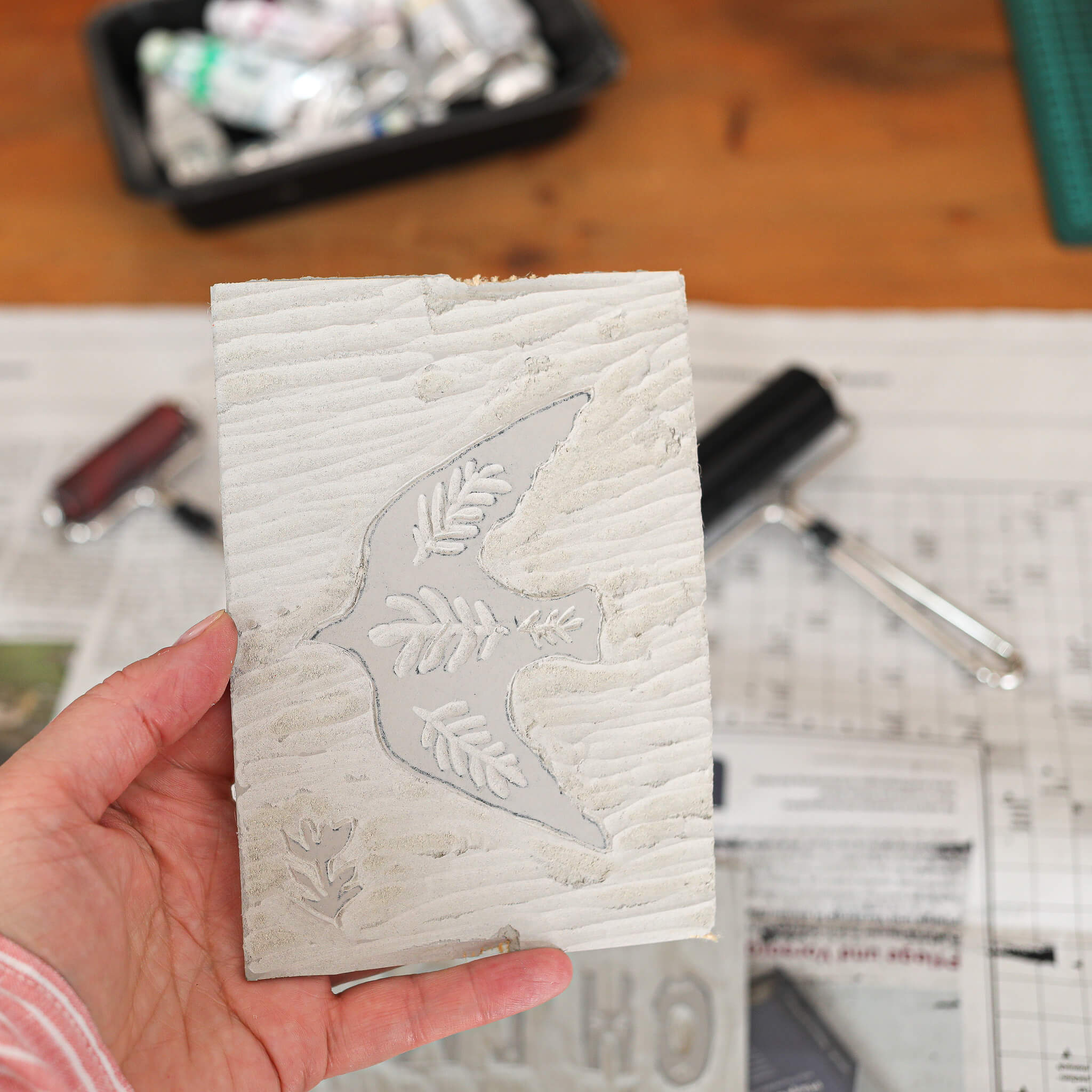 Linoldruck auf Stoff und Papier einfach selber machen