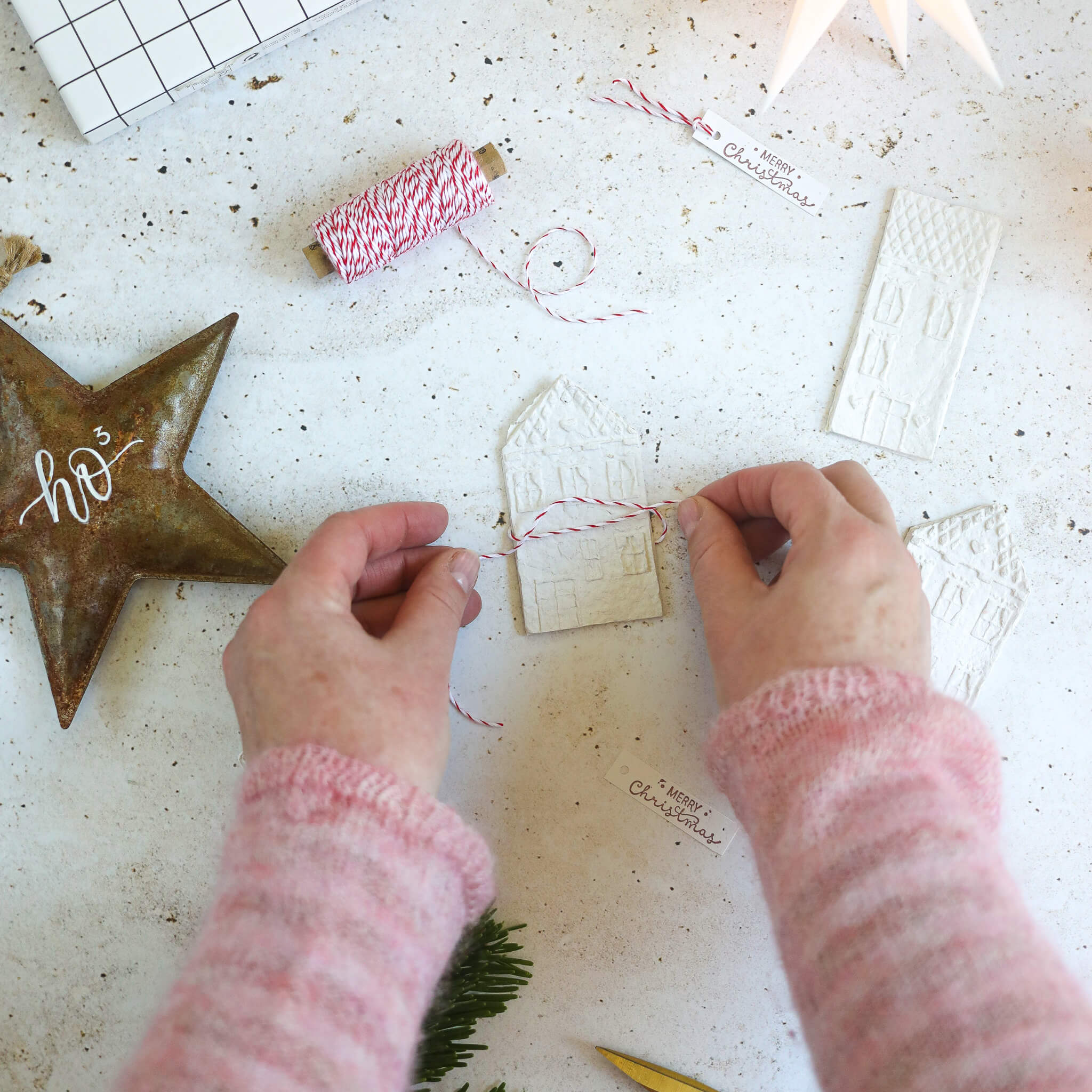 DIY Häuschen Weihnachtskarten aus Papierreliefs
